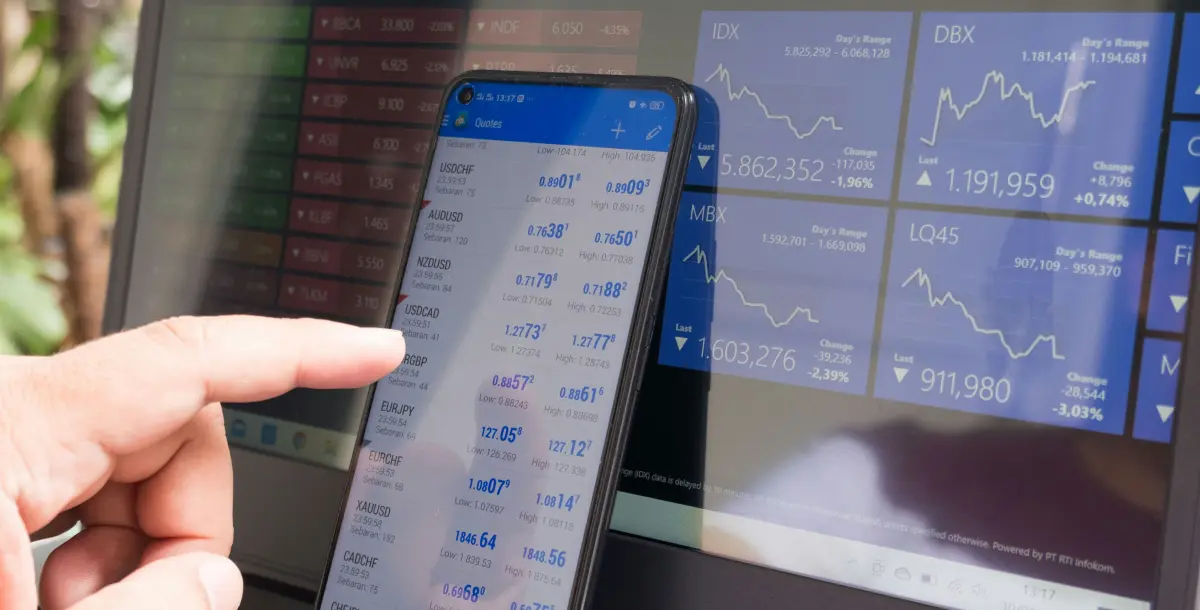 A-Book vs B-Book Brokers: How They Work and Key Differences