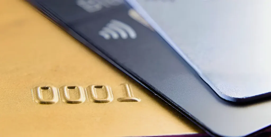 Crypto Credit Cards Explained: How They Work, Rewards, and Risks
